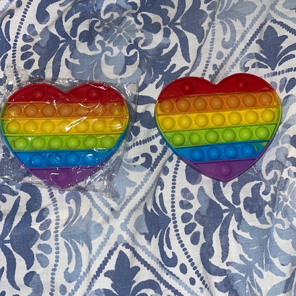 Toys | Pop It Heart Color Full 2 | Poshmark
